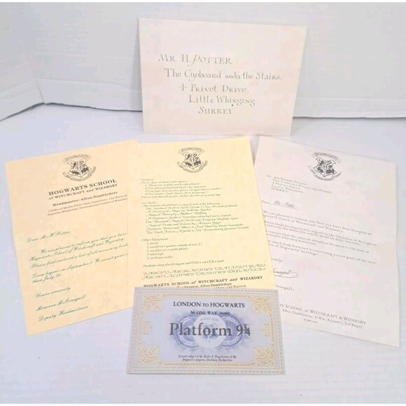 Wizarding World Of Harry Potter | Design | Harry Potter Hogwarts ...